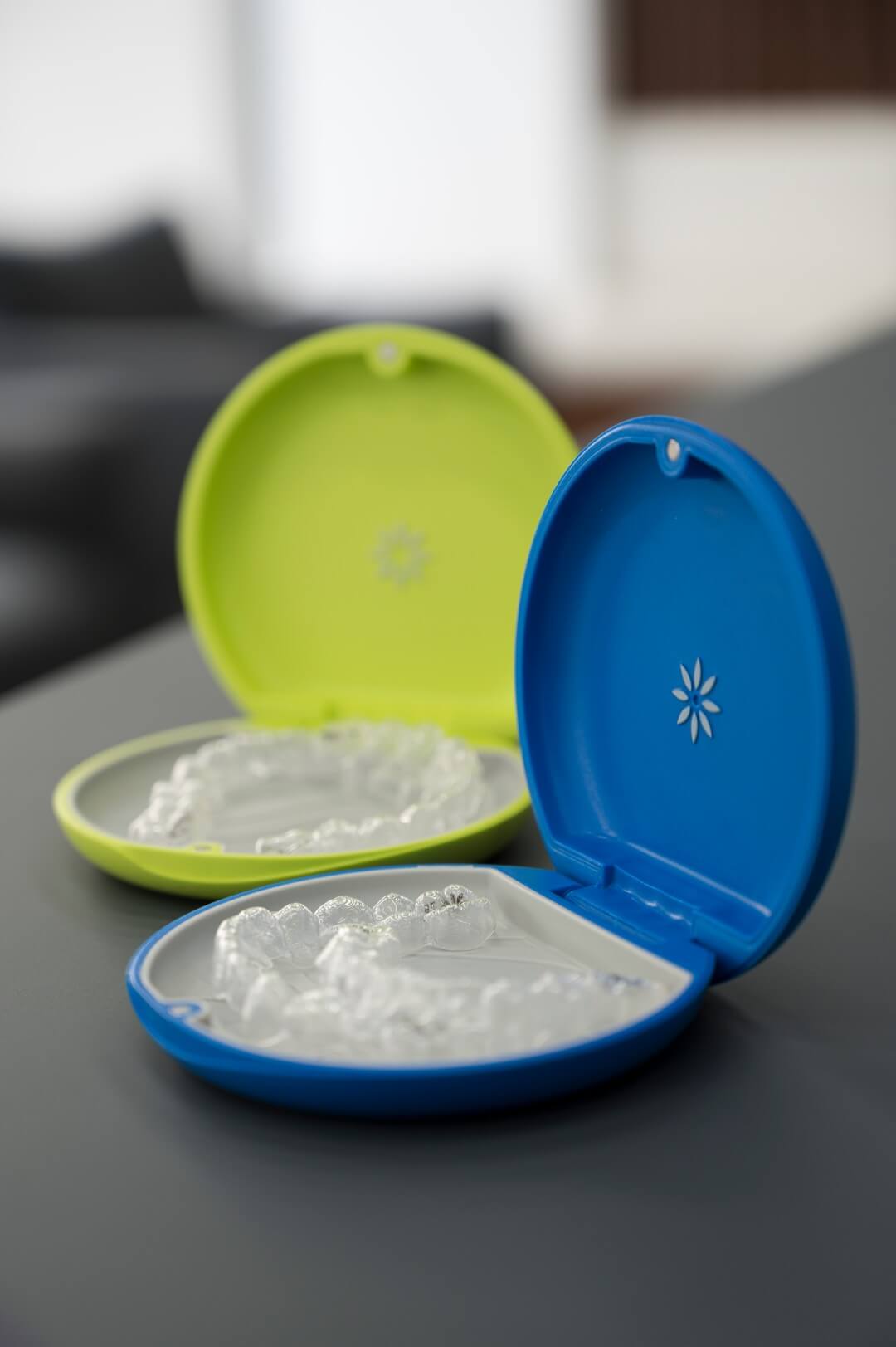 Invisalign vs Spark: diferencias, ventajas y cuál elegir